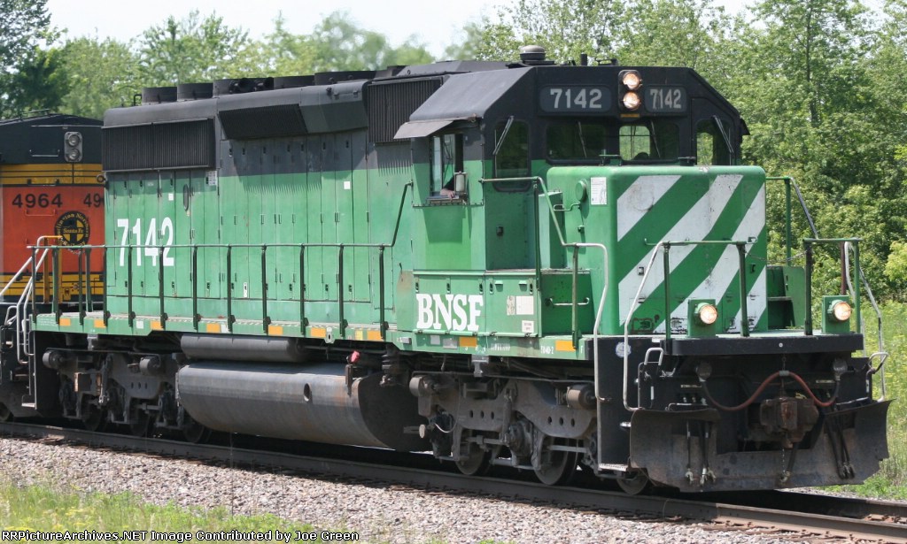 BNSF 7142